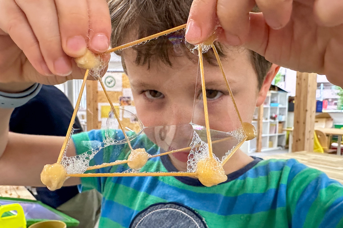 MEES International School - GoConnect